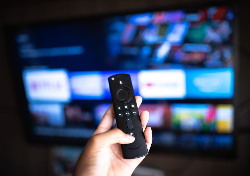 Battle of the 4K Streaming Devices: Fire TV Stick 4K vs. Roku Express ...