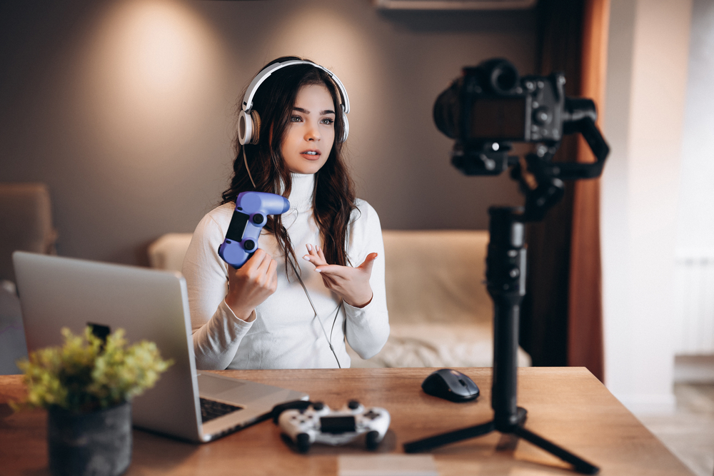 The Evolution of Gaming Influencers: A Social Media Revolution | Worlds ...